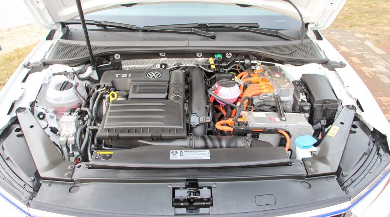 Felejtsük el a dízelt? Volkswagen Passat GTE teszt – Autónavigátor.hu