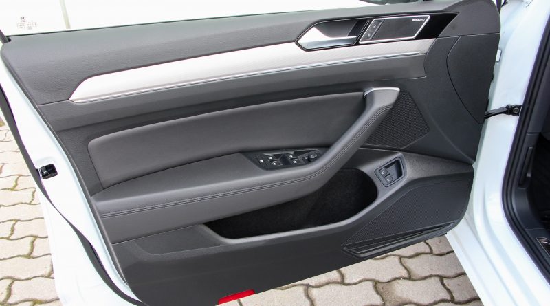 Felejtsük el a dízelt? Volkswagen Passat GTE teszt – Autónavigátor.hu