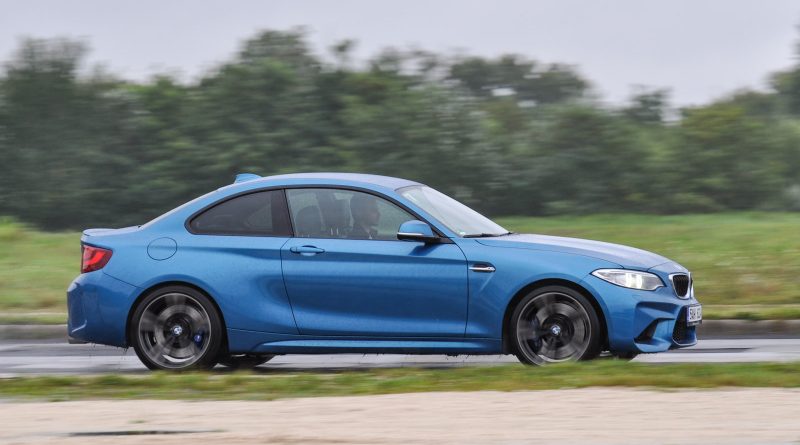 Megőrjít! – BMW M2 – Autónavigátor.hu