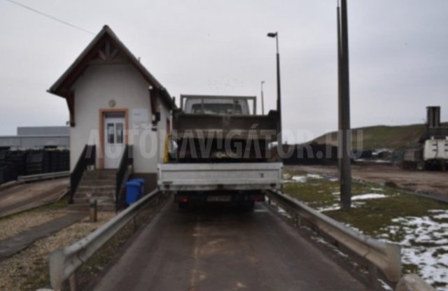 Lengyel rendszám, román sofőr és két tonna feletti túlsúly ...