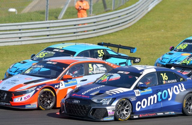 Ilyen volt testközelből a Super Racing Festival - Autónavigátor.hu