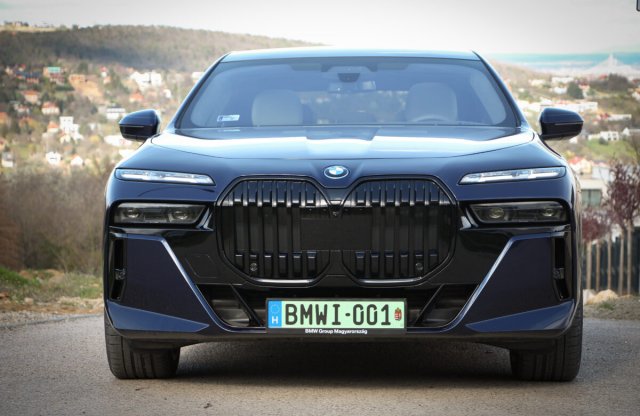 A világ téved, nem a BMW: a hatalmas vesék igenis sikeresek ...