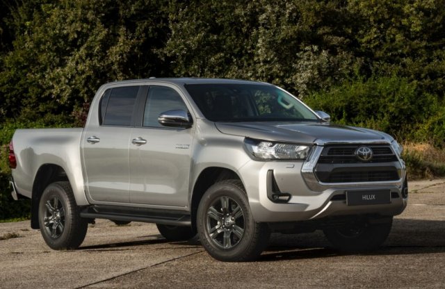 Videó: Mi az a Toyota Professional? - Autónavigátor.hu